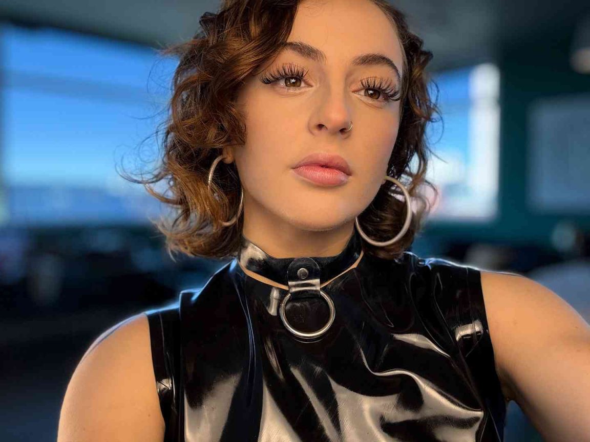 Hoopsydaisy Bio, Wiki, Age, Net Worth, Height and Wight, Boyfriend ...