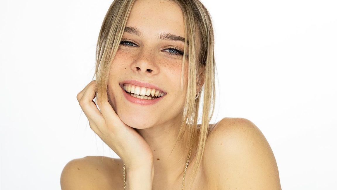 Paris Wyang Bio, Age, Wiki, Photos, Boyfriend, Height, Weight, Net ...