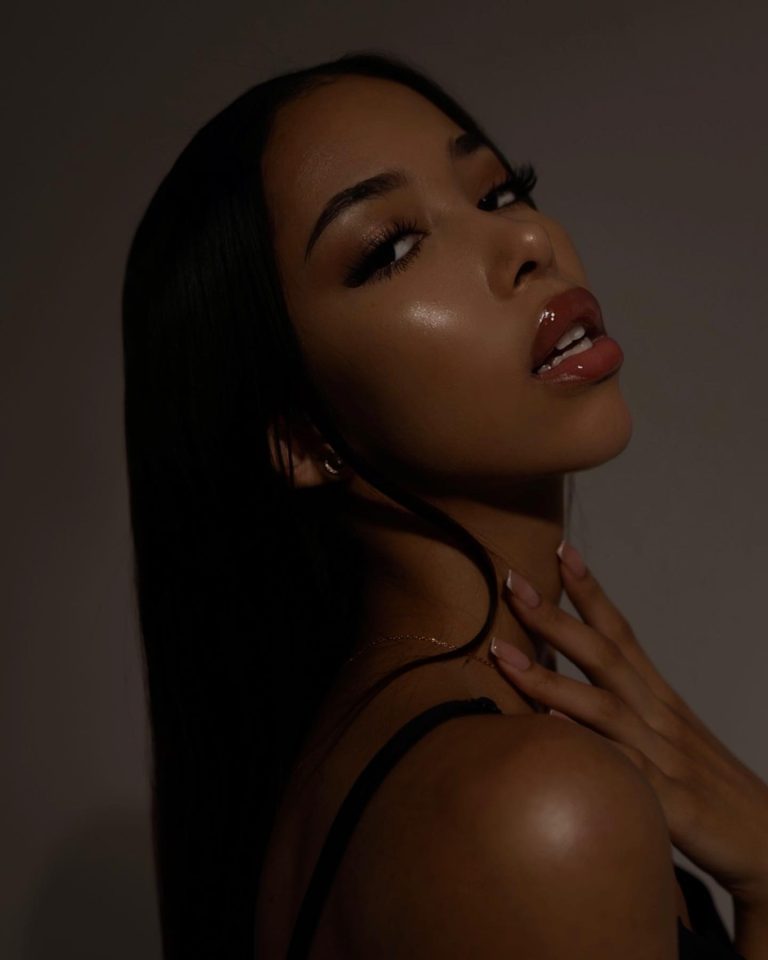 Lia Lin Biography, Wiki, Age, Height, Net Worth, Boyfriend, Career and ...